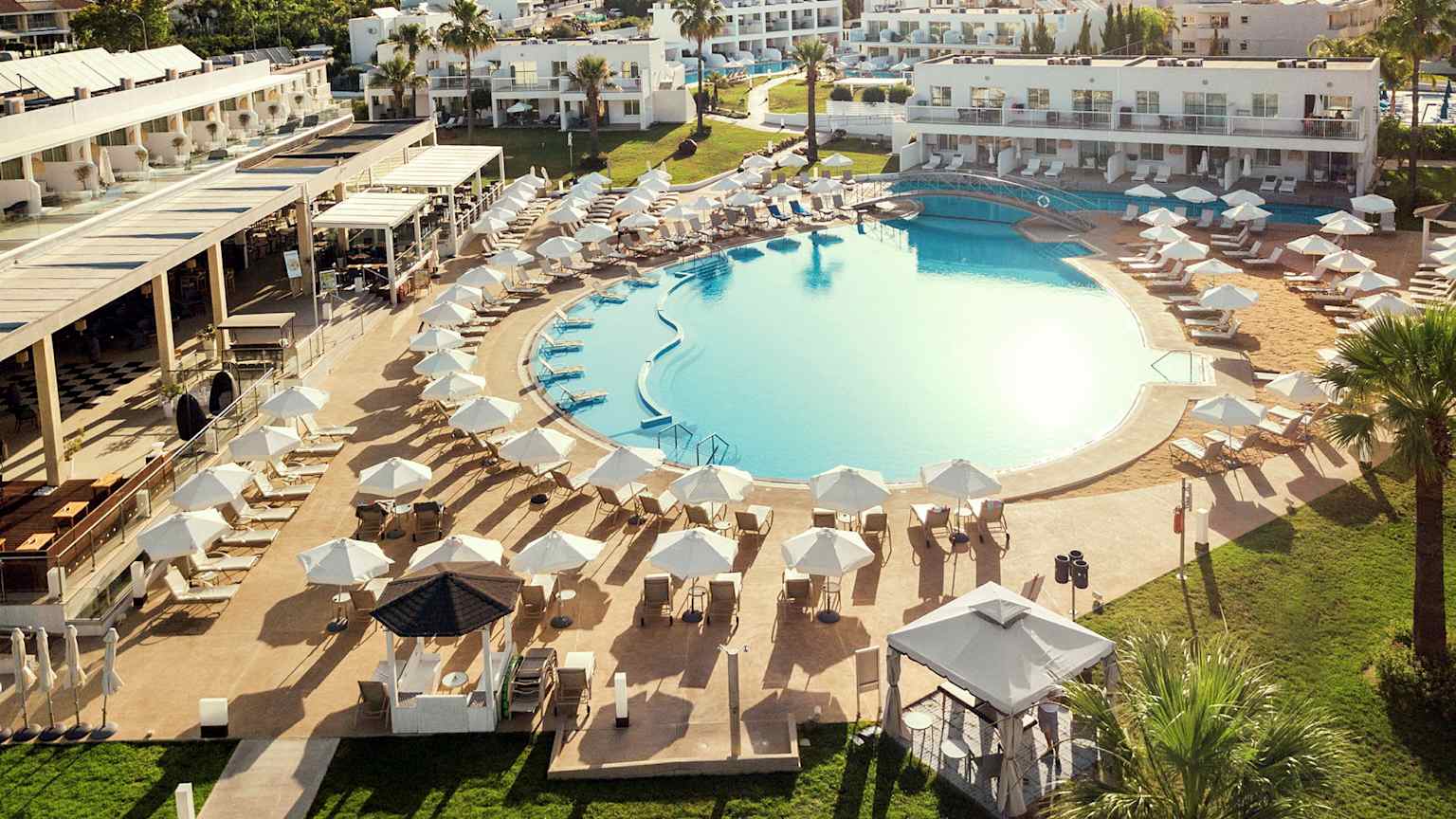 Reiser til Kypros - Solsikkert og populært